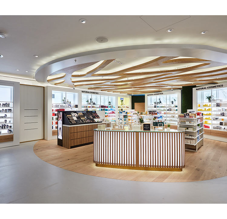 Douglas: Großes Re-Opening in Frankfurt: Douglas auf der Zeil jetzt ...
