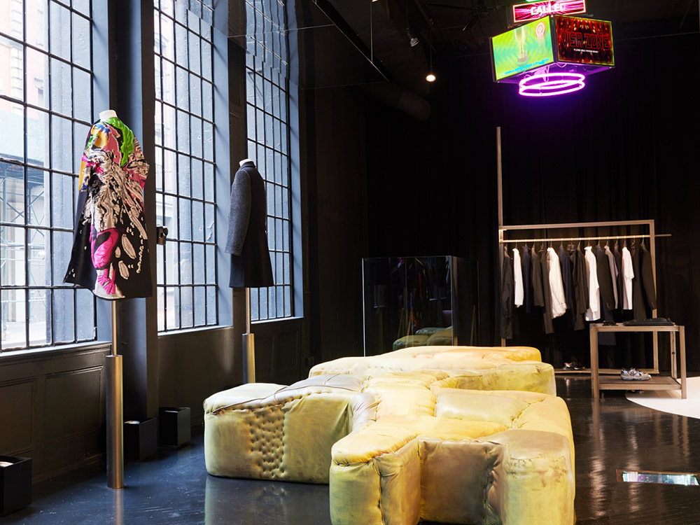 Maison Martin Margiela: Maison Margiela Pop-Up Store | Milled