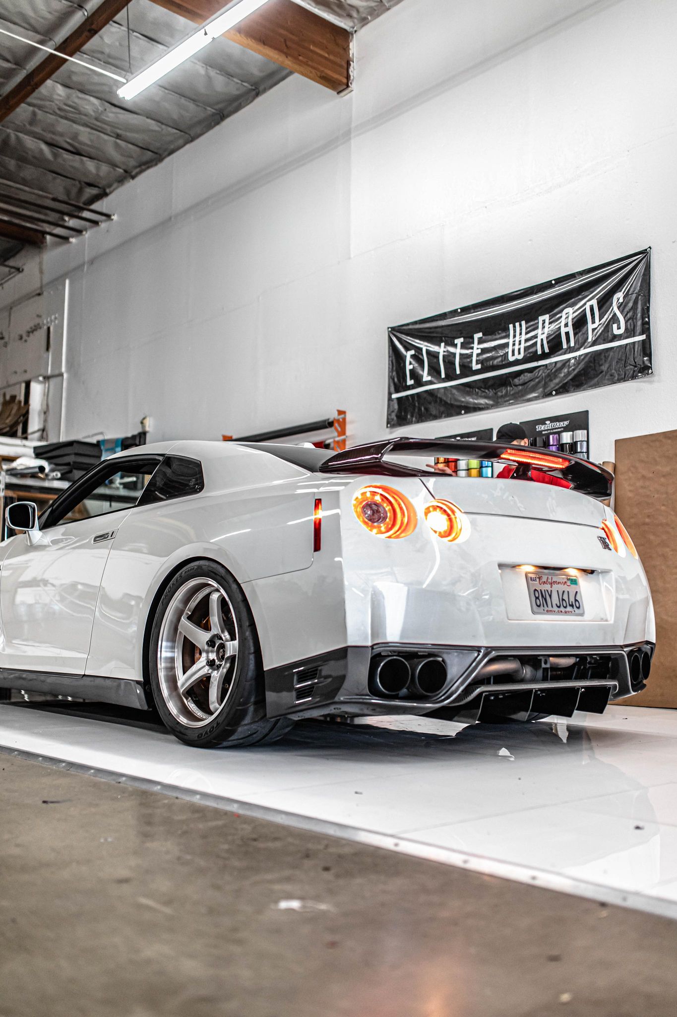 AeroFlow Dynamics: Free Windshield Banner over $200 Order | Milled