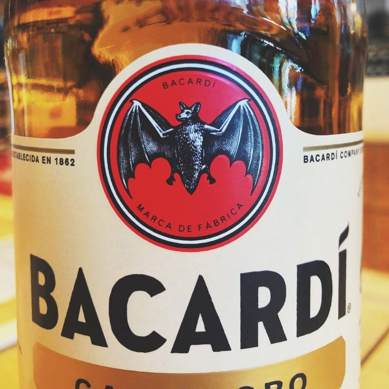 MonLaCata: Saps perqu el logo de Bacard s un ratpenat? / Sabes porqu el ...