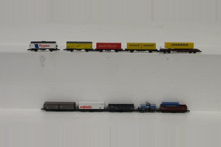 Trainz: Marklin Z Scale Lufthansa Airport Express Set at Trainz.com ...