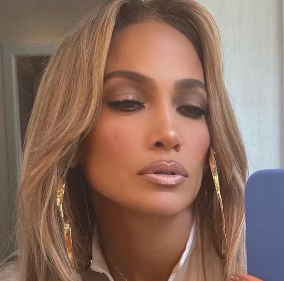 The Zoe Report: J.Lo Just Wore The Nail Polish Color We Were Obsessed ...
