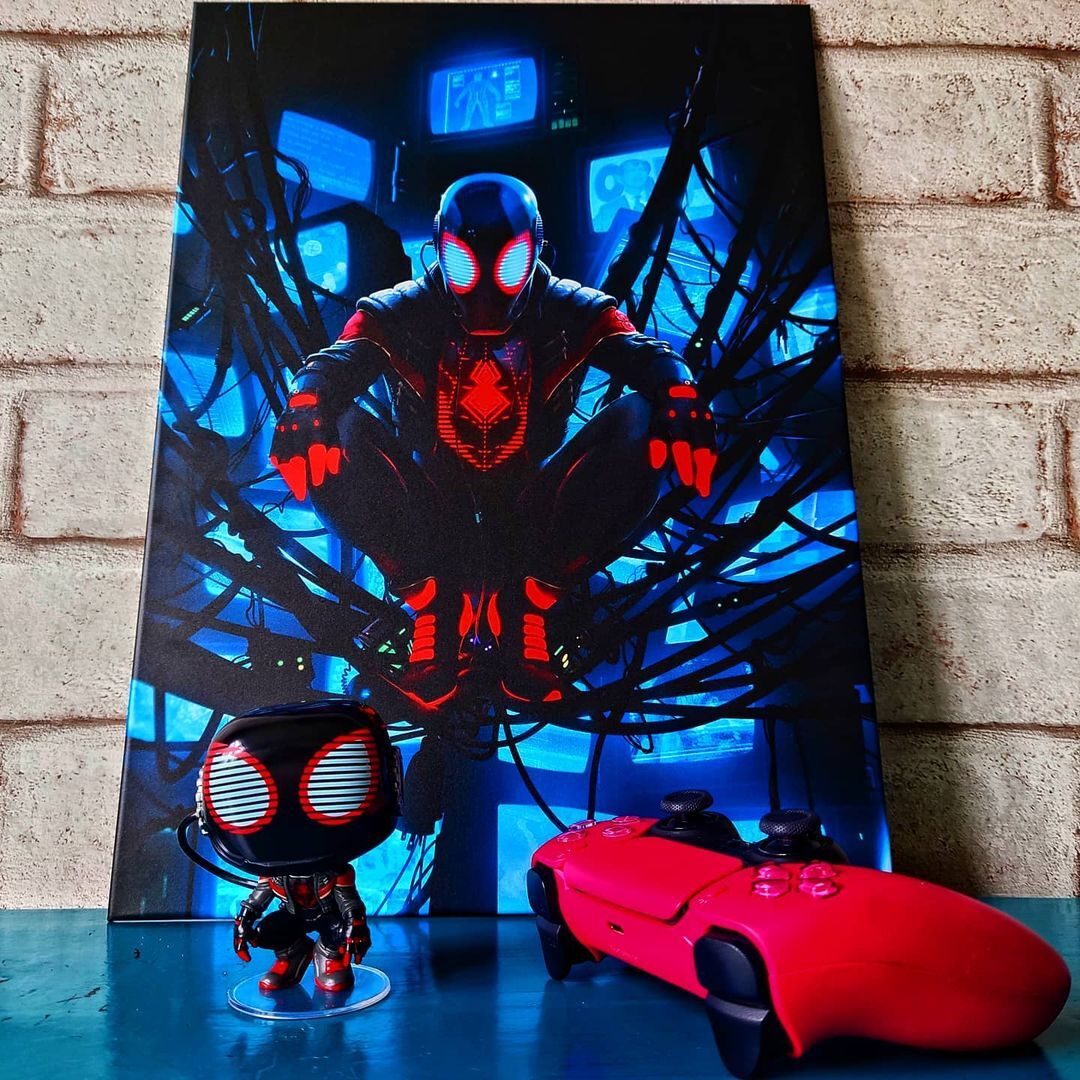 Displate: Bring me pictures of Spider-Man! | Milled