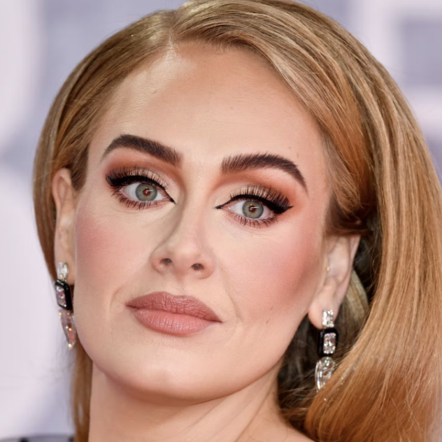 The Zoe Report: Adele Just Shut Down The Red Carpet In This Plunging ...