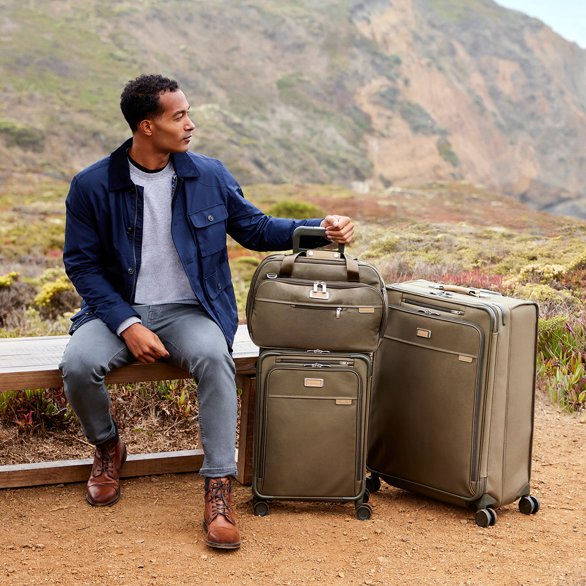 Luggage Online: Personalize your Briggs & Riley Baseline luggage | Milled