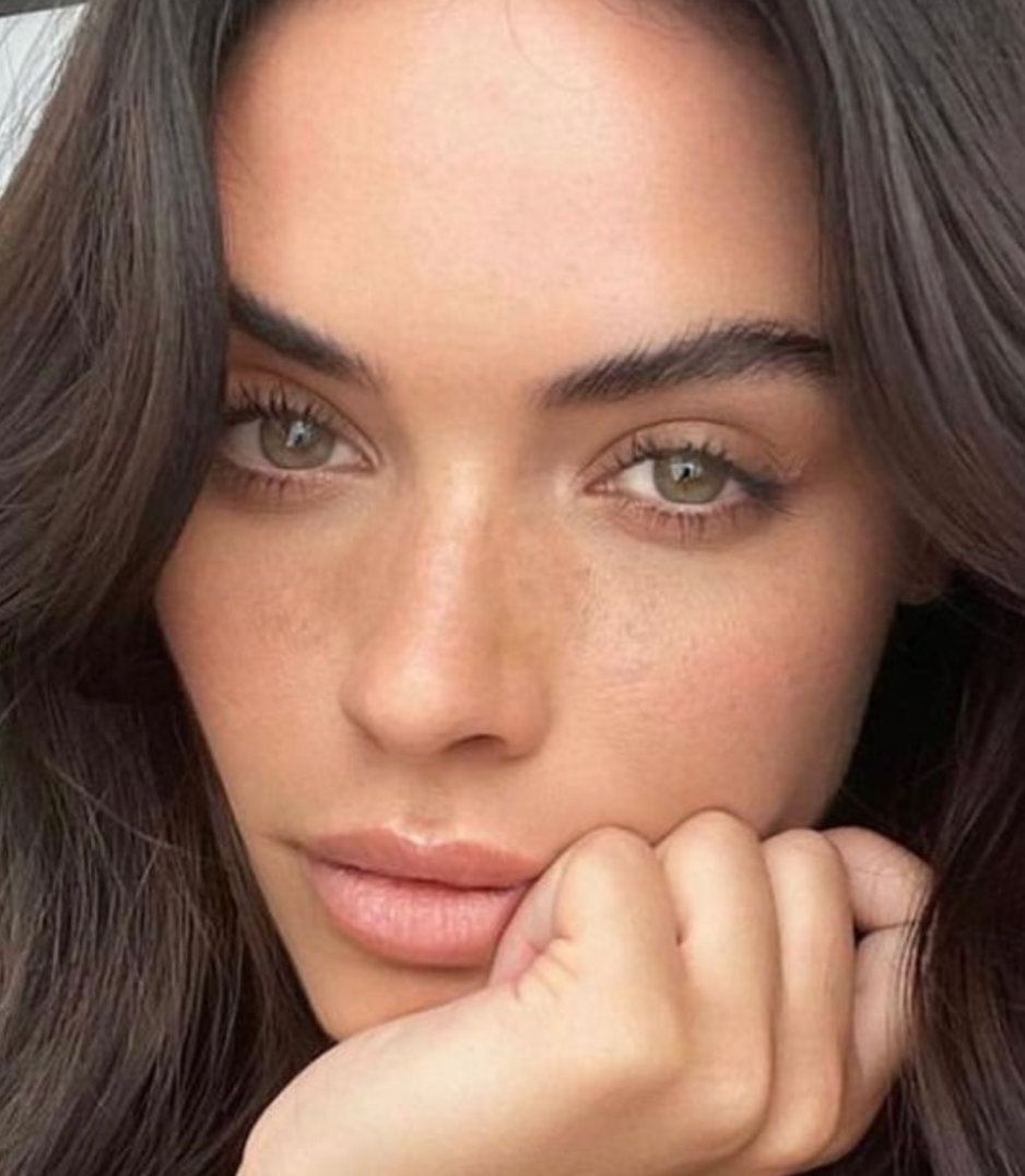 The Zoe Report: This Expensive-Looking Hair Color Trend Is Blowing Up ...