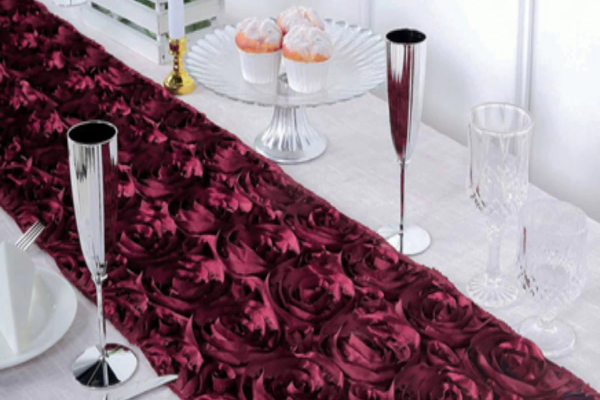 eFavormart: [ 🎉 SHOULD A TABLE RUNNER HANG OVER THE TABLE? ] | Milled