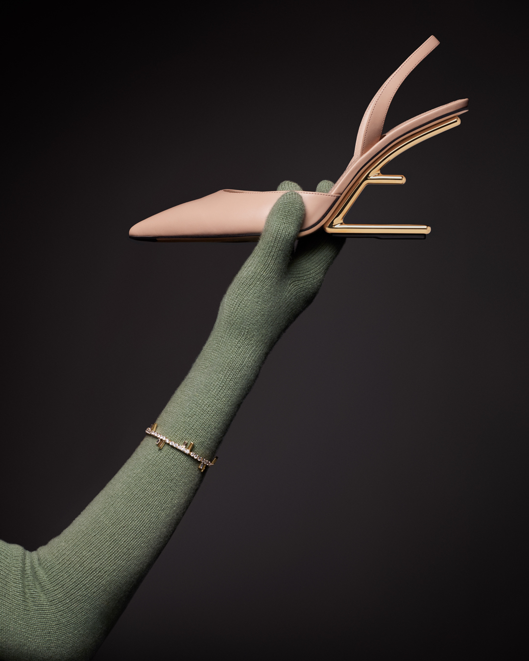 Fendi: The new Fendi First pumps | Milled