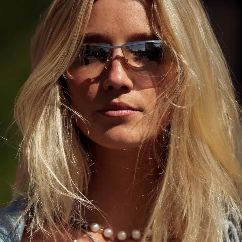 Allure Beauty Box: The U-Shape Haircut Is the Stylist Trick to Making ...