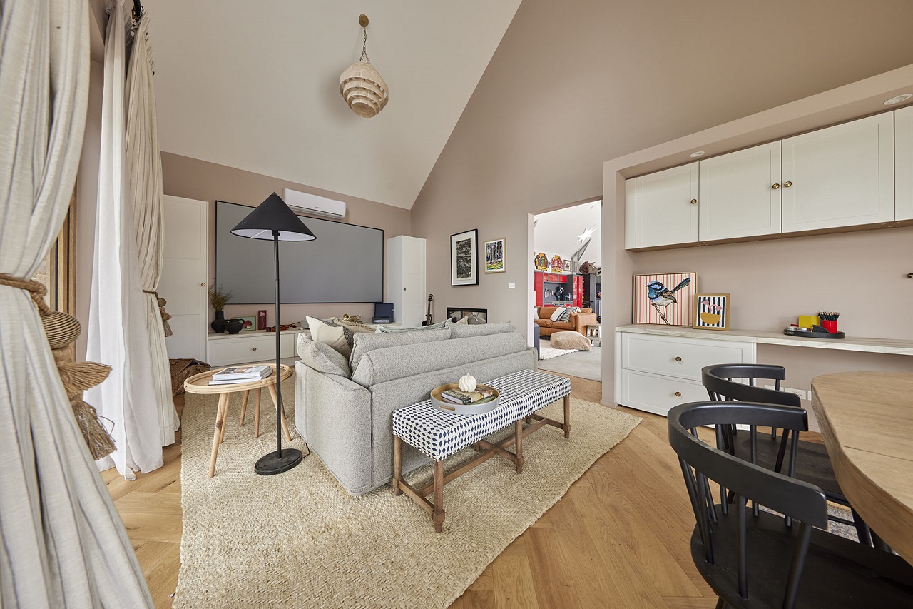 The Block Shop: SCOTTY CAM'S HOUSE REVEALED 🔨 Working from Home Space ...