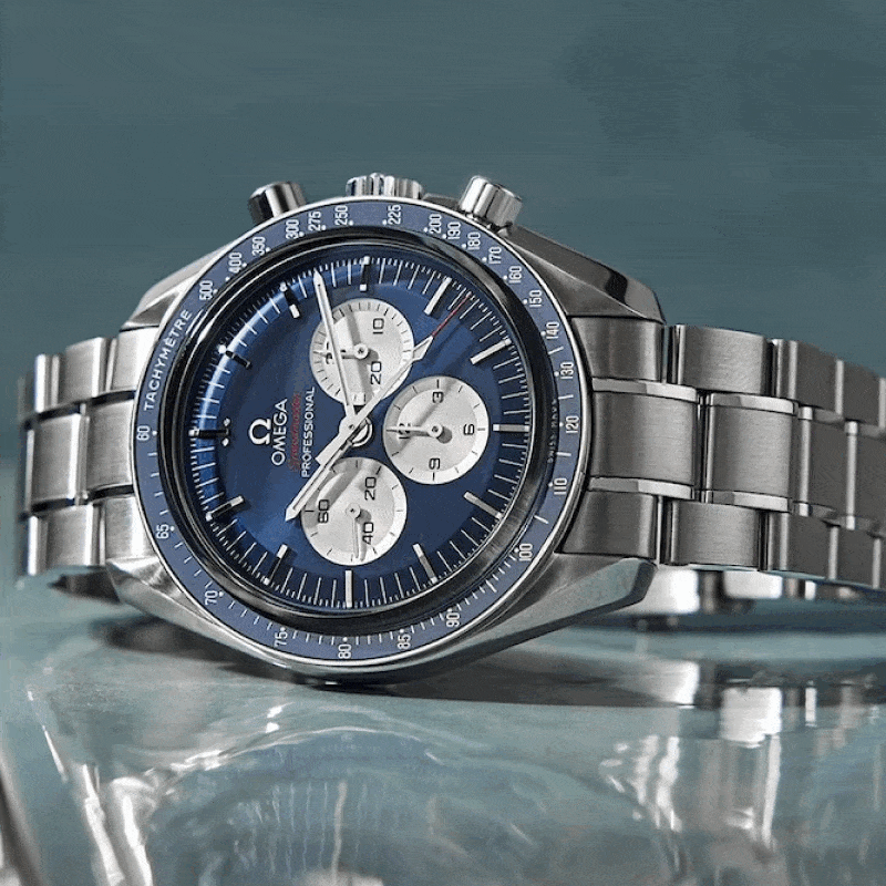 Hodinkee: Pre-Owned Picks: To The Moon And Back, A Speedmaster For ...