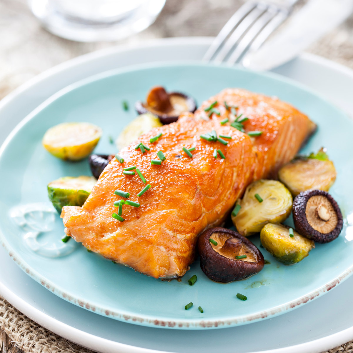 KnowSeafood: Bluehouse Smoke Roasted Maple Salmon 🐟 | Milled