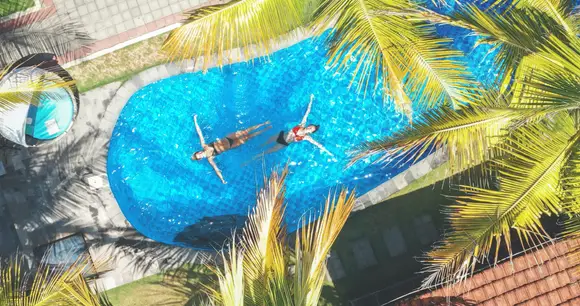 Skyscanner: How to turn 19 days of annual leave into 47 days off work ...