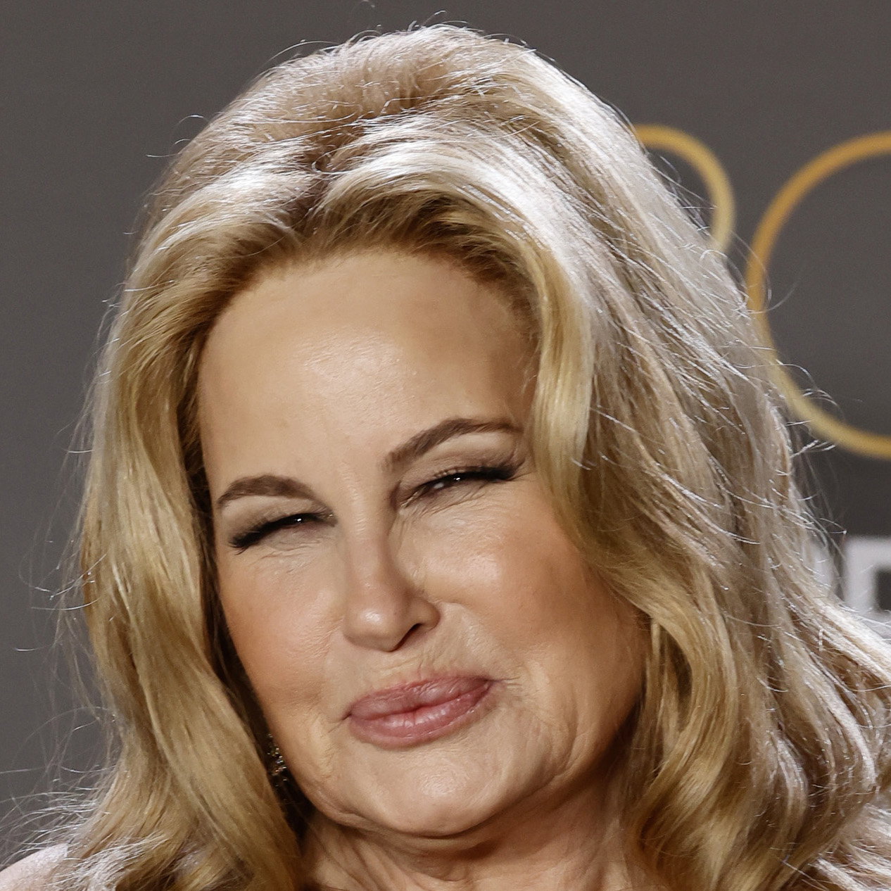 The Zoe Report: Jennifer Coolidge's Unexpected After-Party Look Was ...