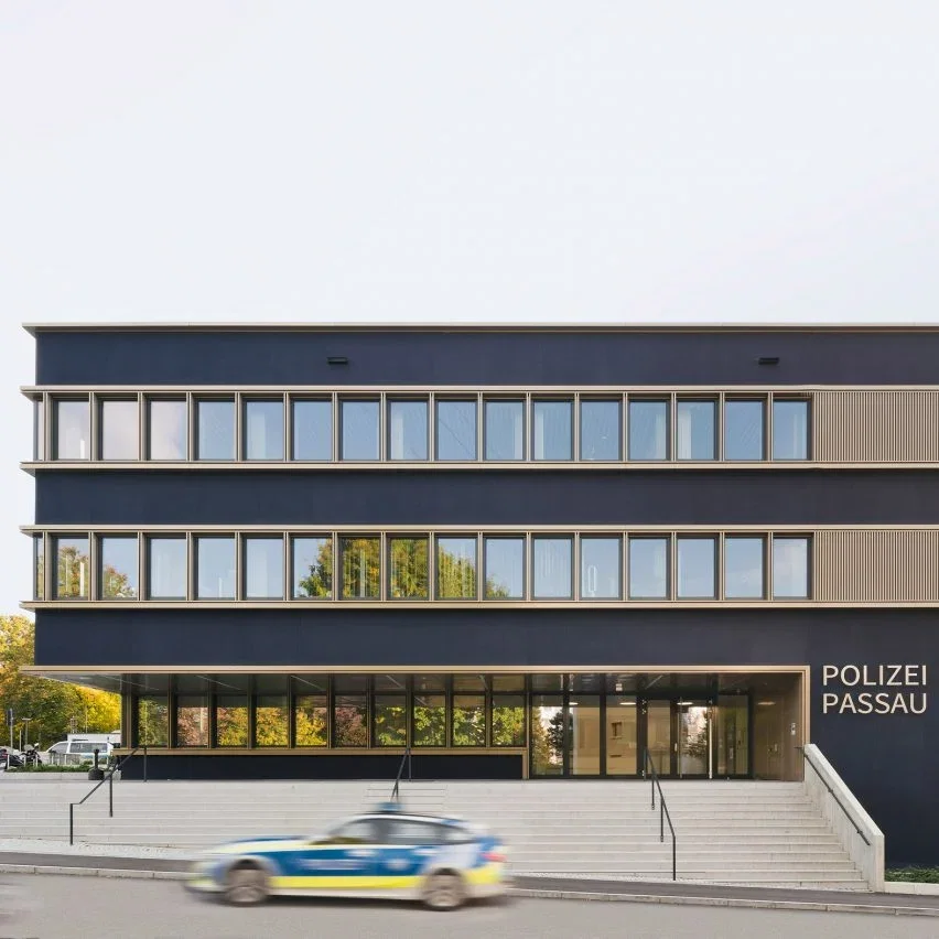 Dezeen: Kengo Kuma hillside housing | US Army rebrand | Bavarian police ...