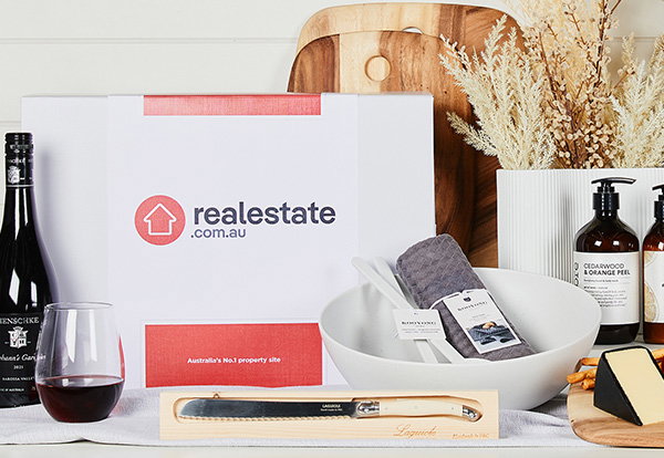 First Class Hampers: Branded Hampers Now Available for Your Business 📣 ...