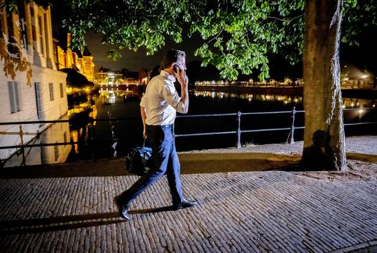 Brabants Dagblad: Als het kabinet op het randje van de afgrond staat ...