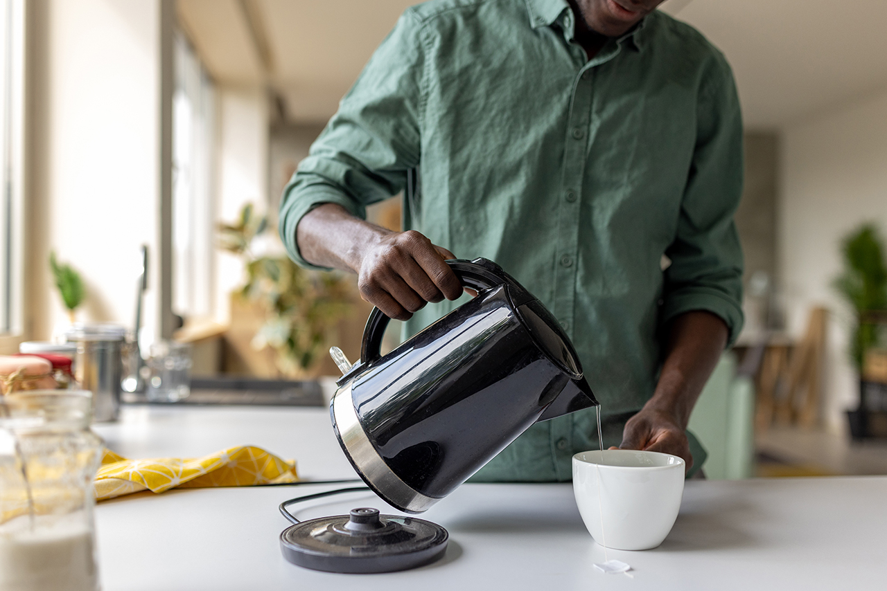 Livestrong: Stiff Neck? Here's What Your Body's Telling You, 9 Things ...