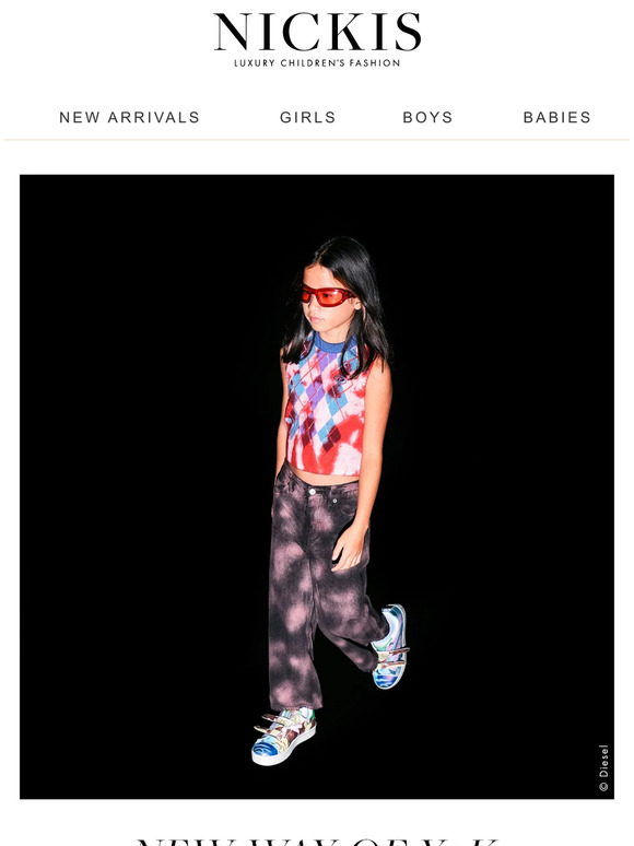 Nickis: The futuristic rebel look: NEW WAY OF Y2K | Milled