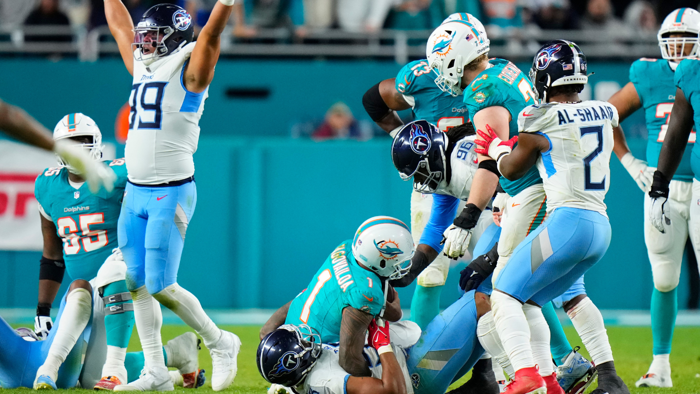 CBS Sports: Winner winner, chicken cutlet dinner! Tommy DeVito rallies ...