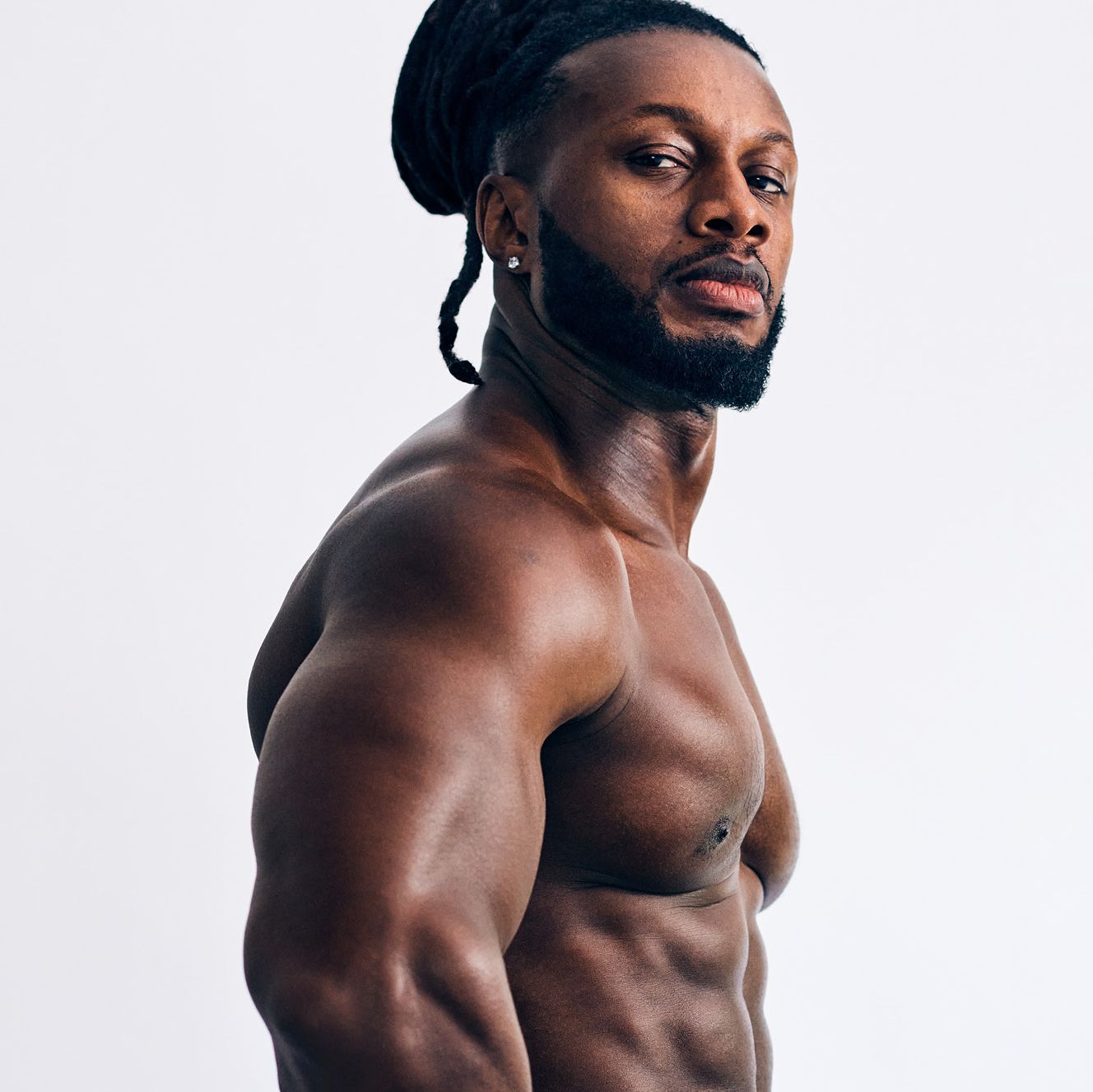 Men'sHealth: How an Ultra-Shredded Fitness Influencer Builds His Abs ...