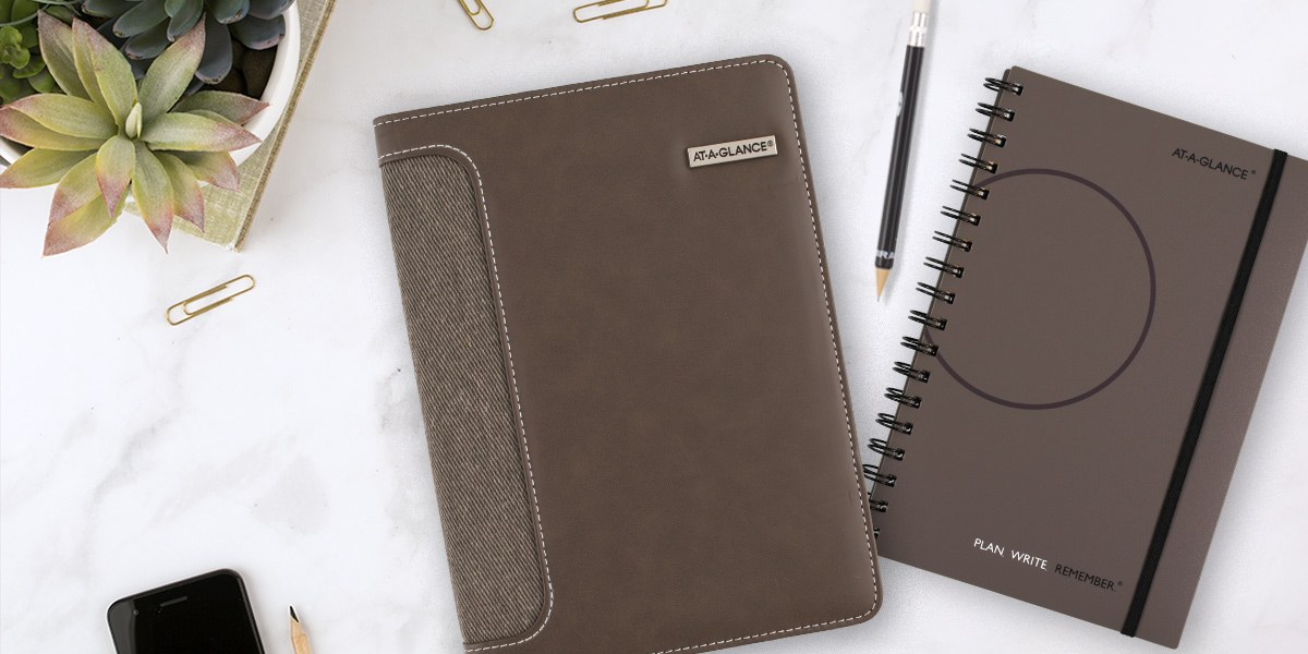 AT-A-GLANCE: Find AT-A-GLANCE Notebooks to Help You Succeed in 2024 ...