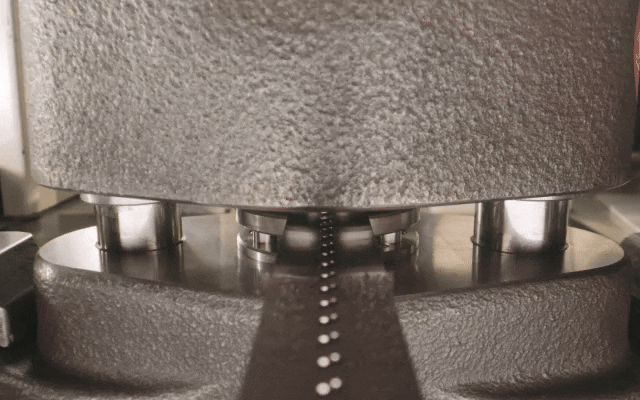 Jaeger-LeCoultre: In the making: blanking | Milled