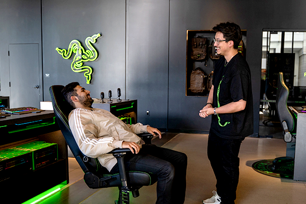 Razer: Try the Razer Iskur V2 | Milled