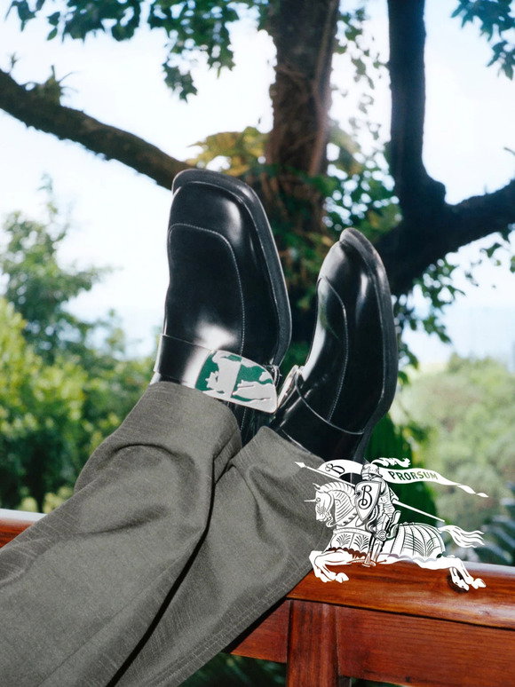 Burberry Email Newsletters: Shop Sales, Discounts, and Coupon Codes