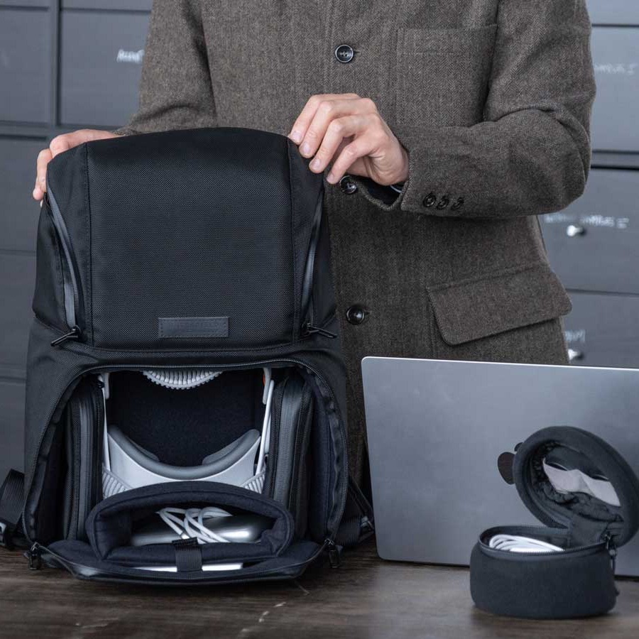 WaterField Designs: 🎒Backpack for Apple Vision Pro is here | Milled