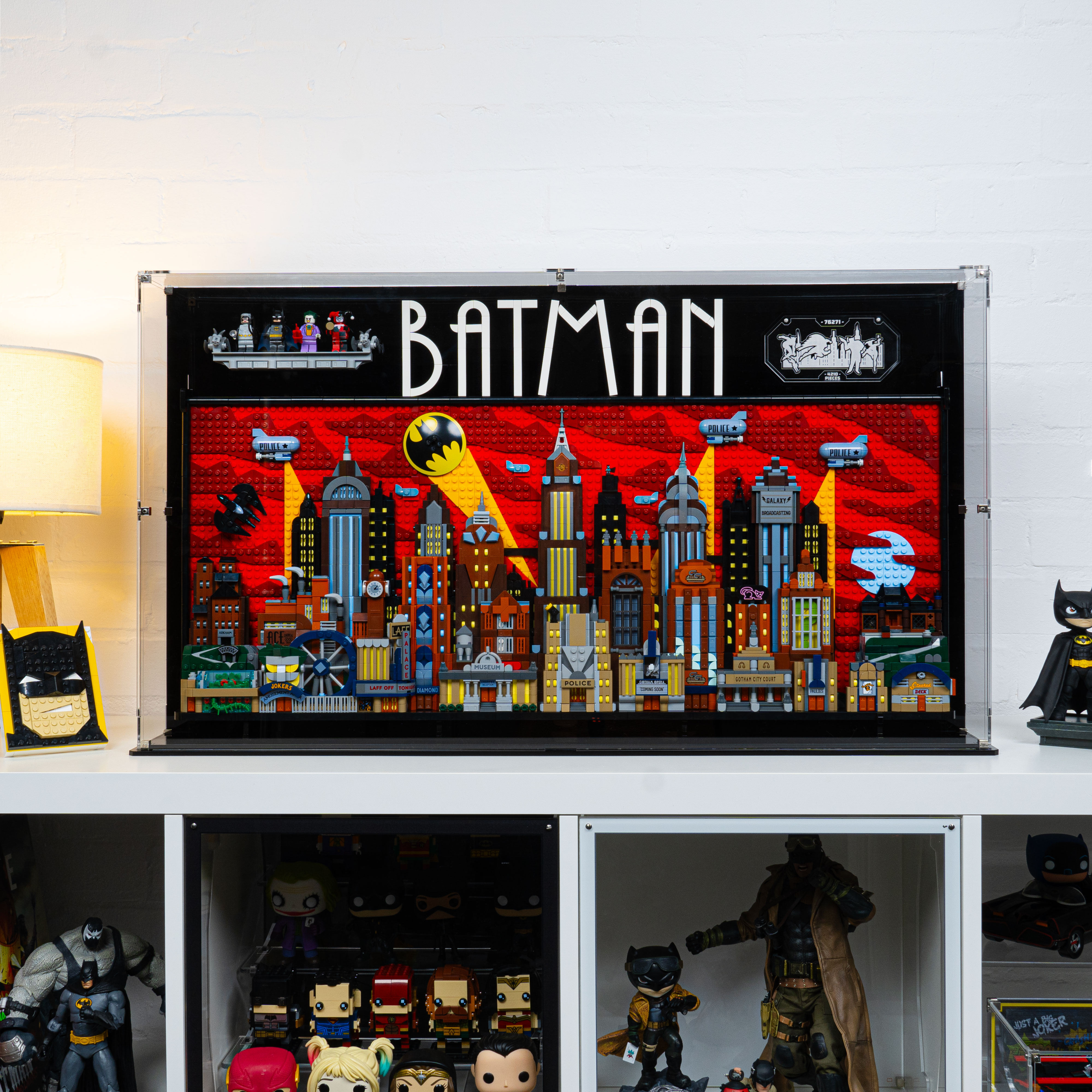 Wicked Brick: First Look - Limited Edition Batmobile display case 🦇 ...