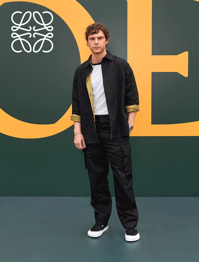 Loewe: SS25 front row: Evan Peters, Dan Levy and Sabrina Carpenter | Milled