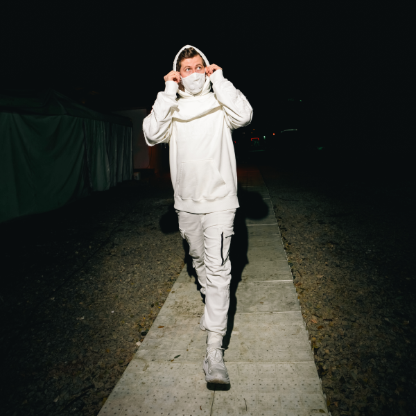 Airinum: Airinum X Alan Walker White Edition – 30% off | Milled