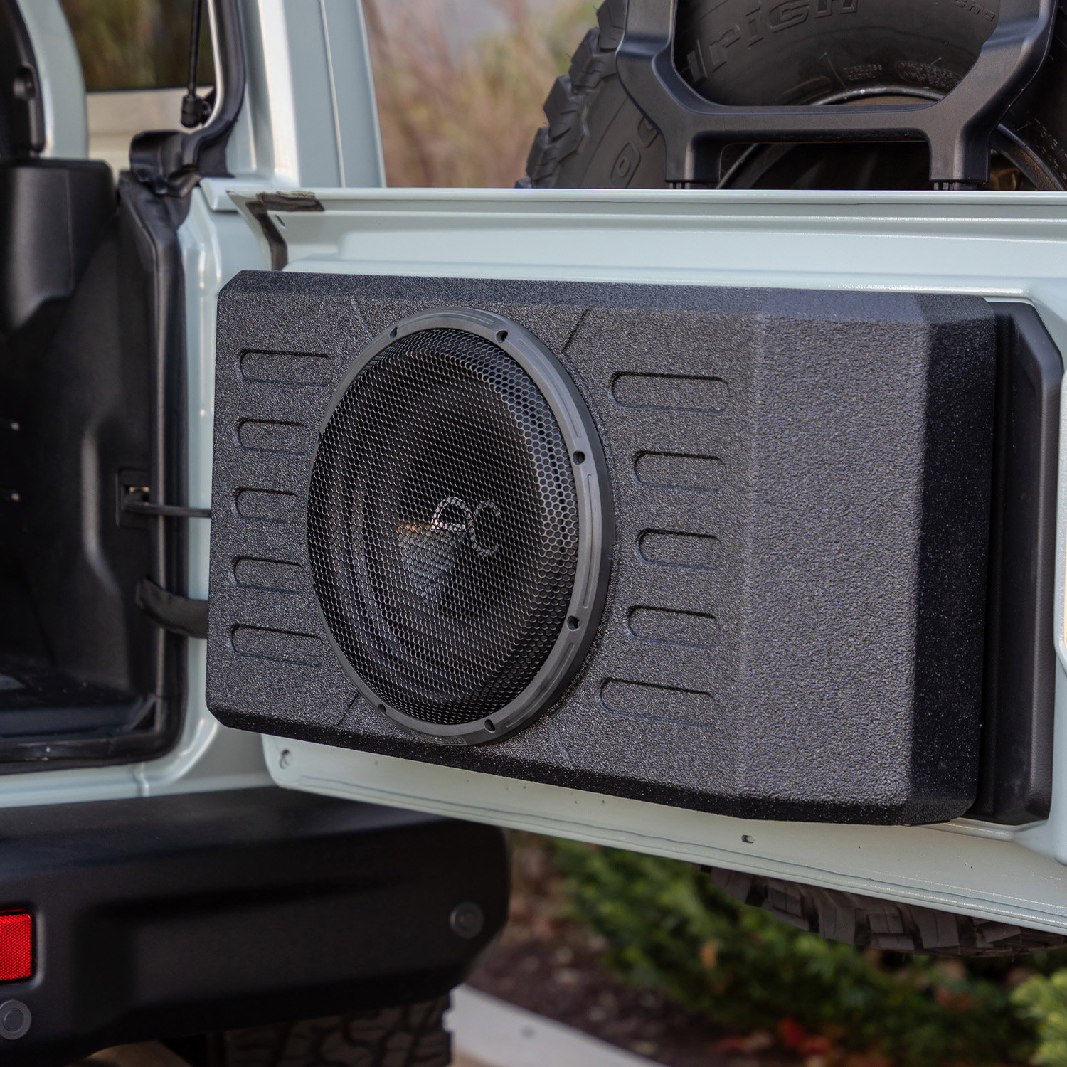 World Wide Stereo: New Project Profile: Jeep Wrangler Rubicon with an ...