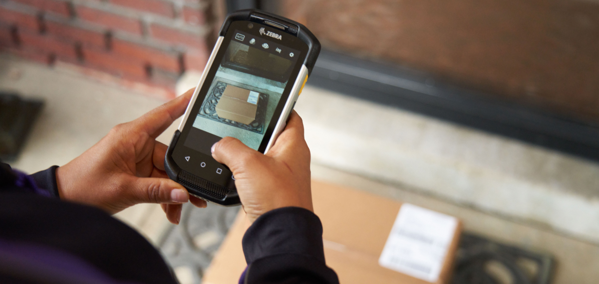 FedEx: Ship or return with a QR code | Milled