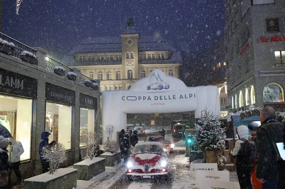 Hemmings: Photo Gallery: Vintage Cars Survive Winter Race Over the Alps ...