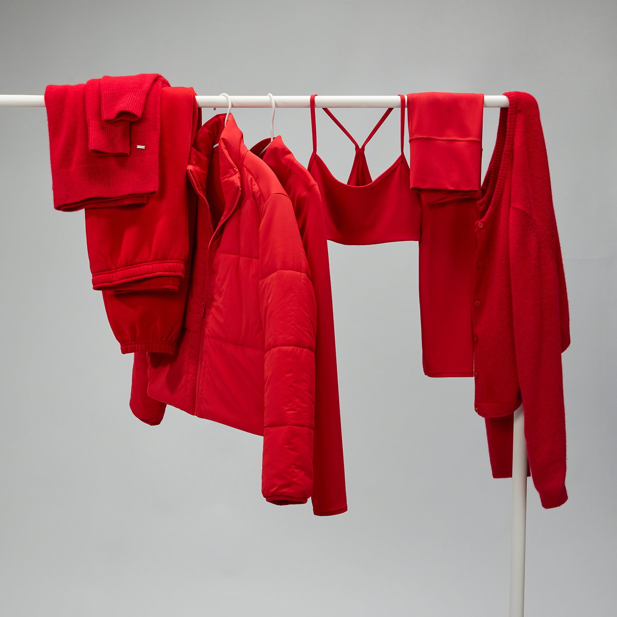 Vuori: New Color Drop: Meet Cherry And Spiced Apple | Milled